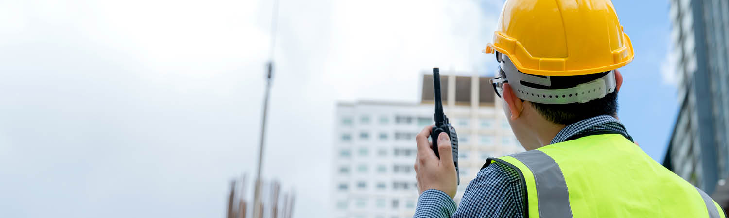 Two-Way Radios for Construction | Motorola Solutions Chat-Com